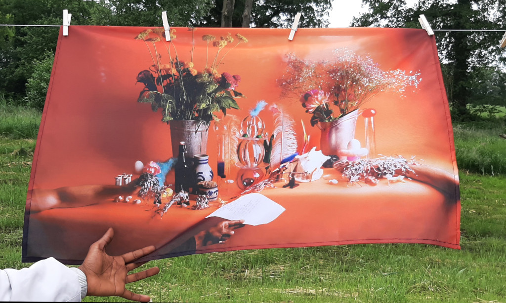 Concentric Spheres van Louise te Poele - Wilma Takes a Break